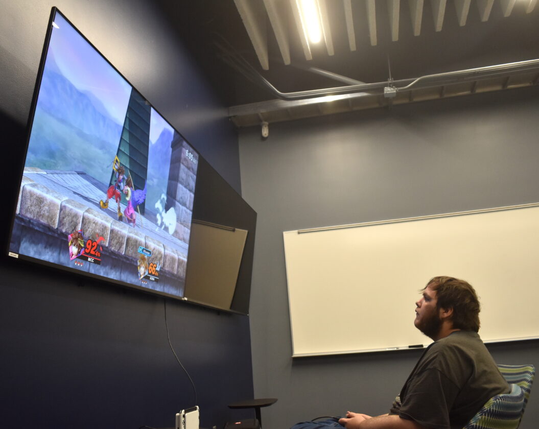 MCC assembles first ever competitive esports team | News, Sports, Jobs ...